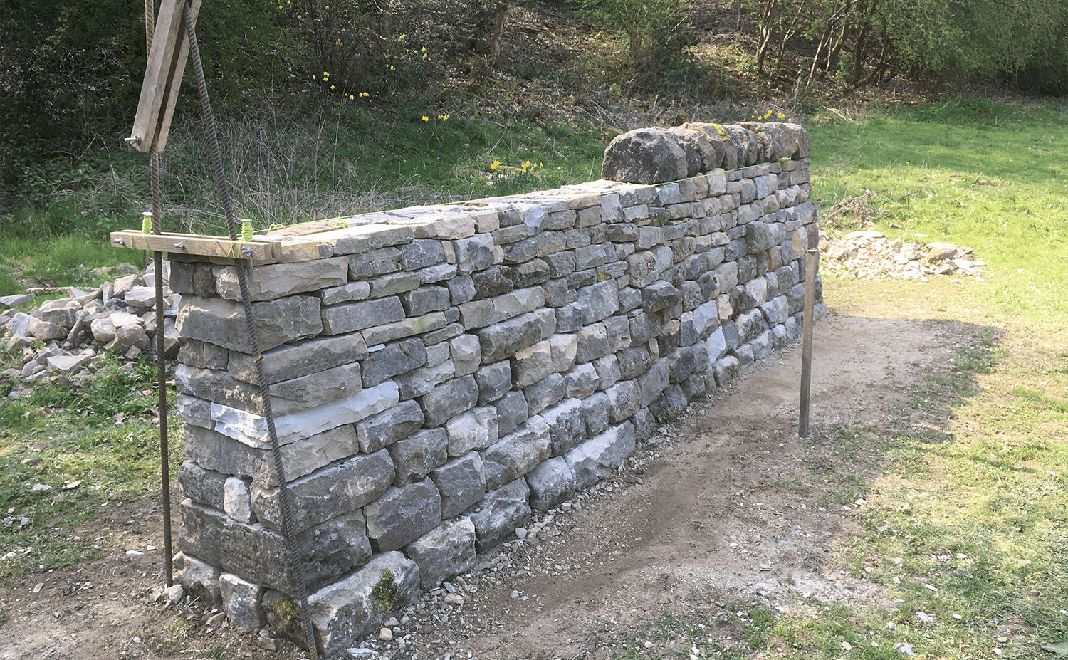 Chevin-3 Dry stone walling cheek end practice | Roots Crafts